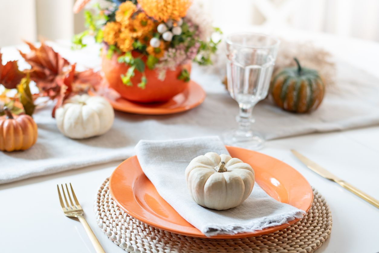 8 Thanksgiving Themes for a Feast Full of Fun | GigSalad