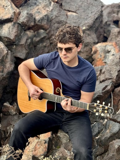 Hire Dylan Thomas Gavin - Singing Guitarist in St George, UT | GigSalad
