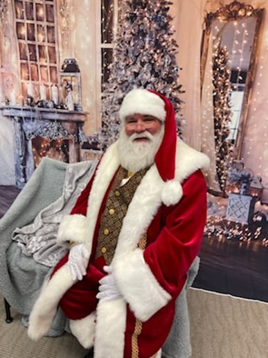 Hire Santa Ray and Mrs. Claus - Santa Claus in Bandera, TX | GigSalad