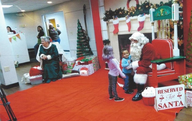 Hire Santa Ted & Mrs. Claus - Santa Claus in Suffolk, VA | GigSalad