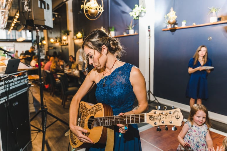Hire Sarah Lightman - Singing Guitarist in Sterling, VA | GigSalad