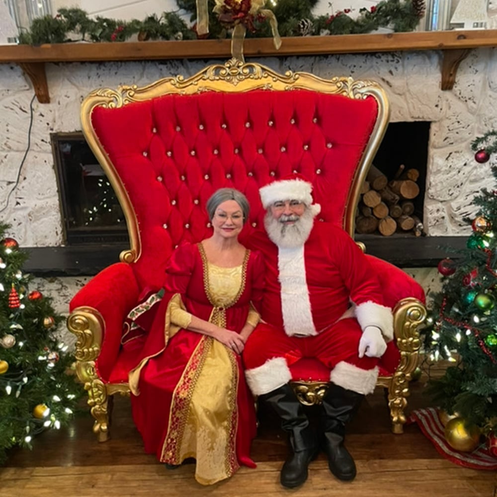Hire Mr & Mrs Claus - Santa Claus in Windsor, ON | GigSalad