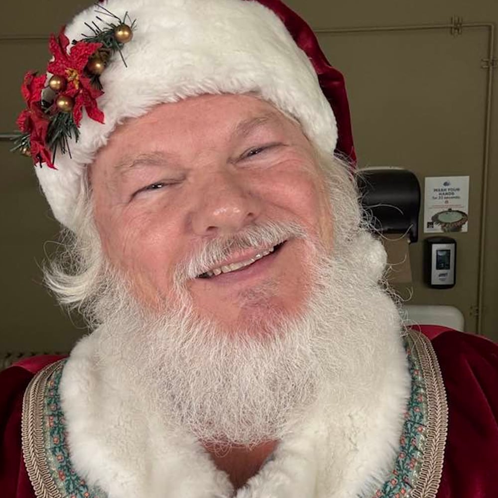 Hire Santa Claus Chuck - Santa Claus in Allen Park, MI | GigSalad