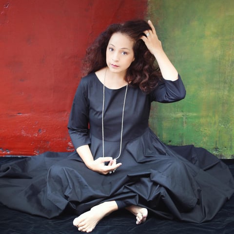 Hire Perla Batalla - Pop Singer in Los Angeles, CA | GigSalad