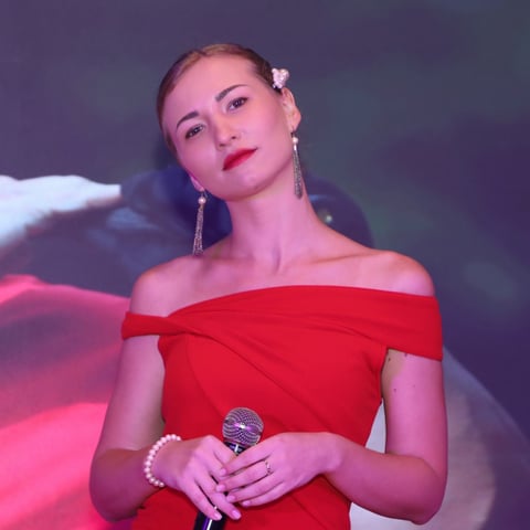 Hire Sofie SUNETT - Wedding Singer in Toronto, ON | GigSalad