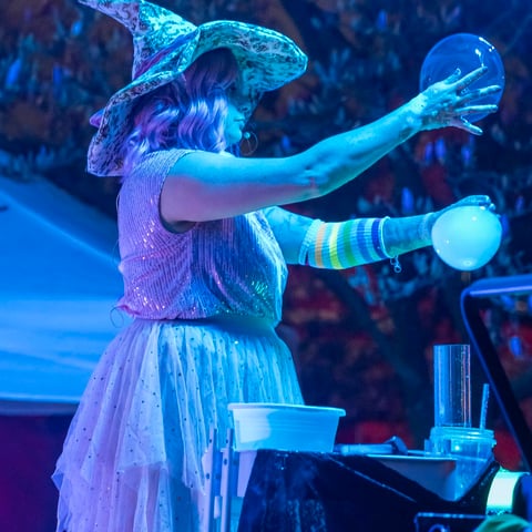 Hire Ash Bubbles - Bubble Entertainment in Vancouver, BC | GigSalad