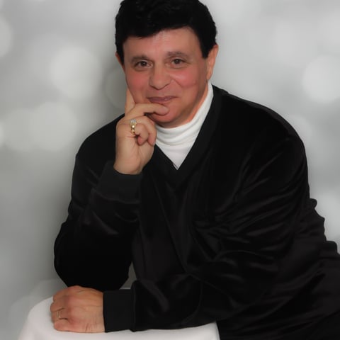 Hire Tony Russo show - Pop Singer in Syracuse, NY | GigSalad